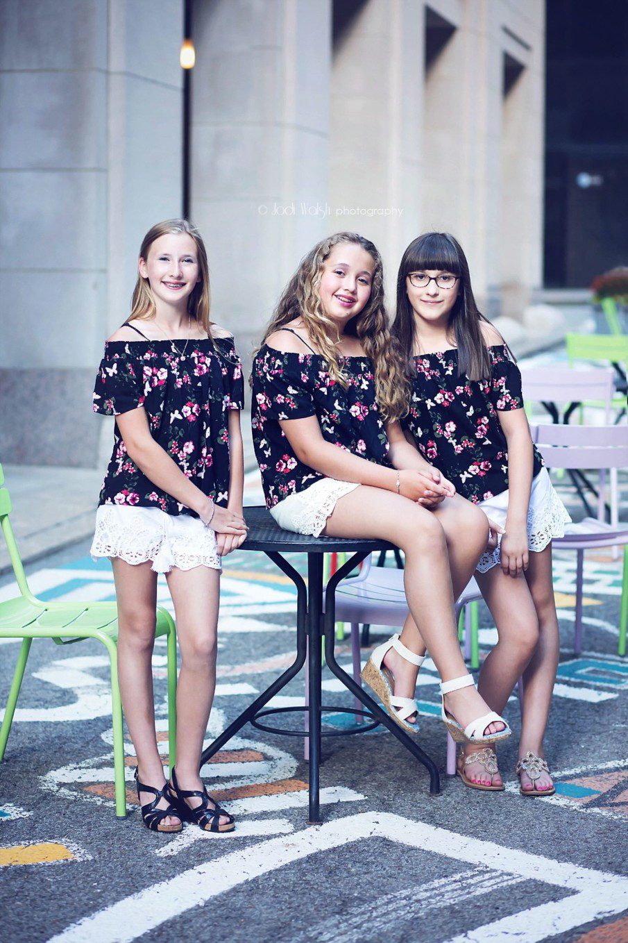 Downtown Pittsburgh Tween Teen portrait session with friends