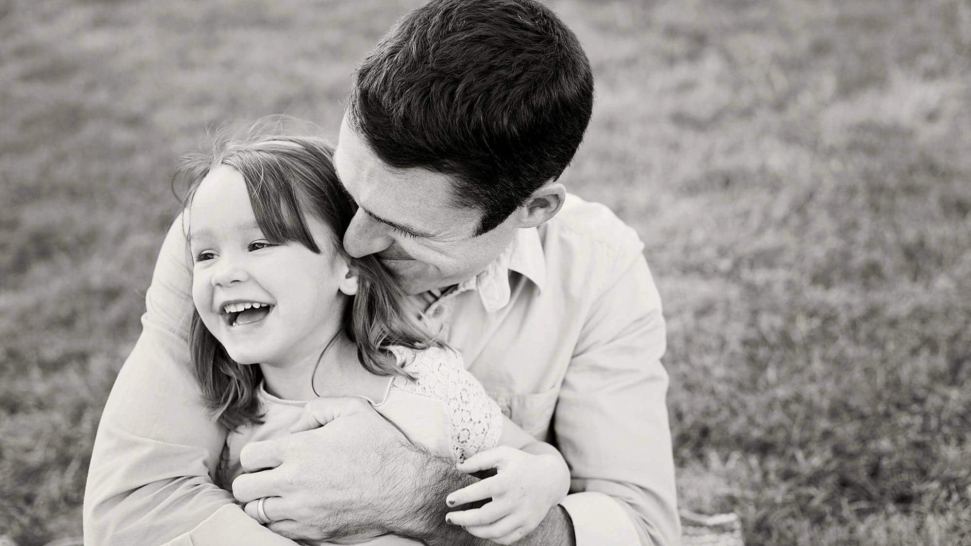 Portraits with Dads | Tips for Fun Family Portraits that Dad Will Enjoy
